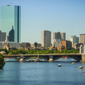 Home | International Institute in Geneva | IIG